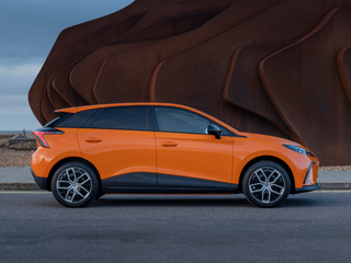 MG4 Trophy Long Range review: Affordable electric hatchback | The ...