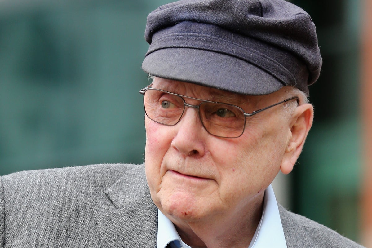 Kenneth Cope death: Coronation Street, Carry On and Randall and Hopkirk ...