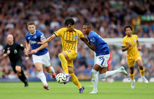 Seven right-backs, three comebacks and no points: Unpacking Everton’s ...