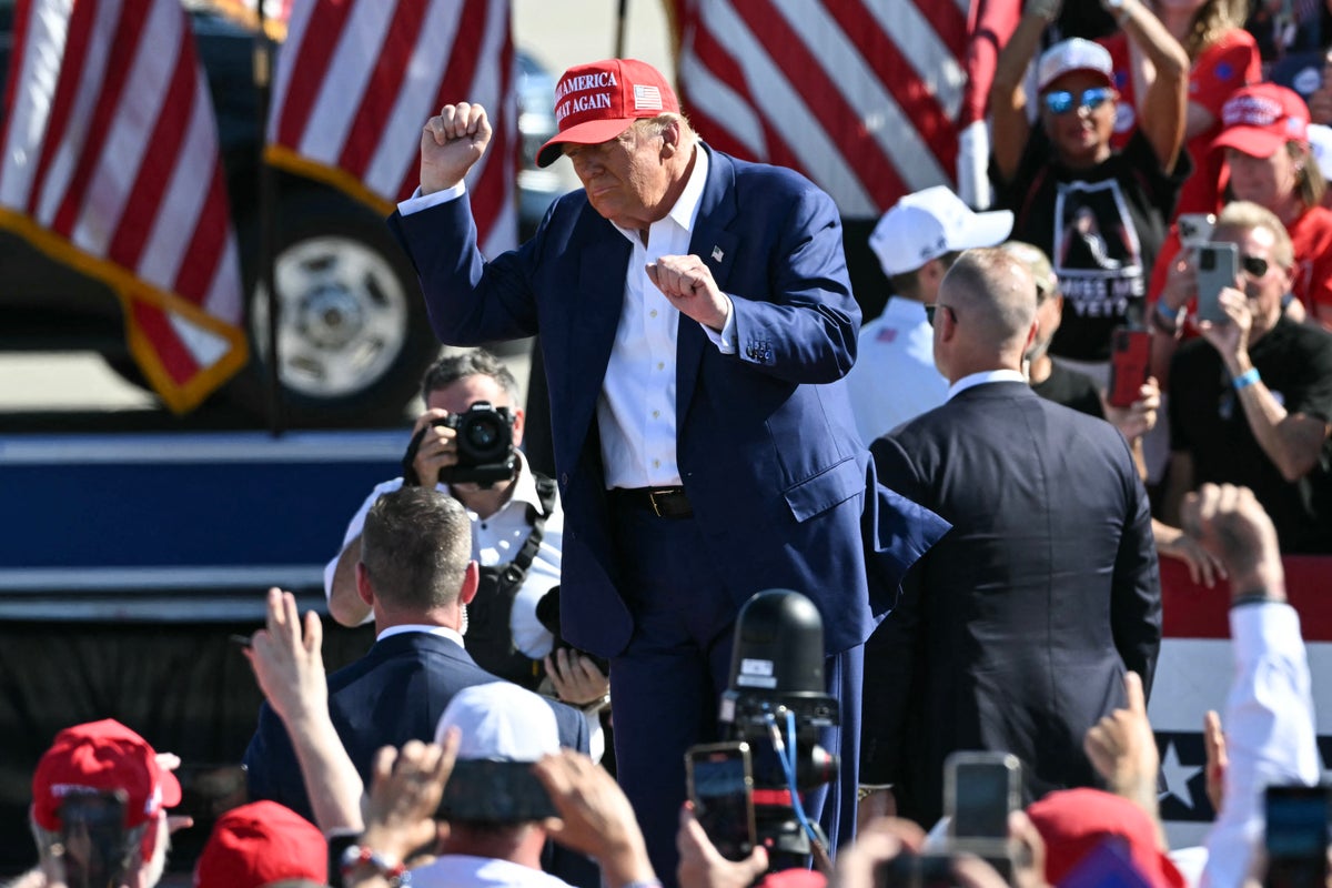 Trump ignores Mark Robinson scandal at NC rally as embattled ‘Black ...