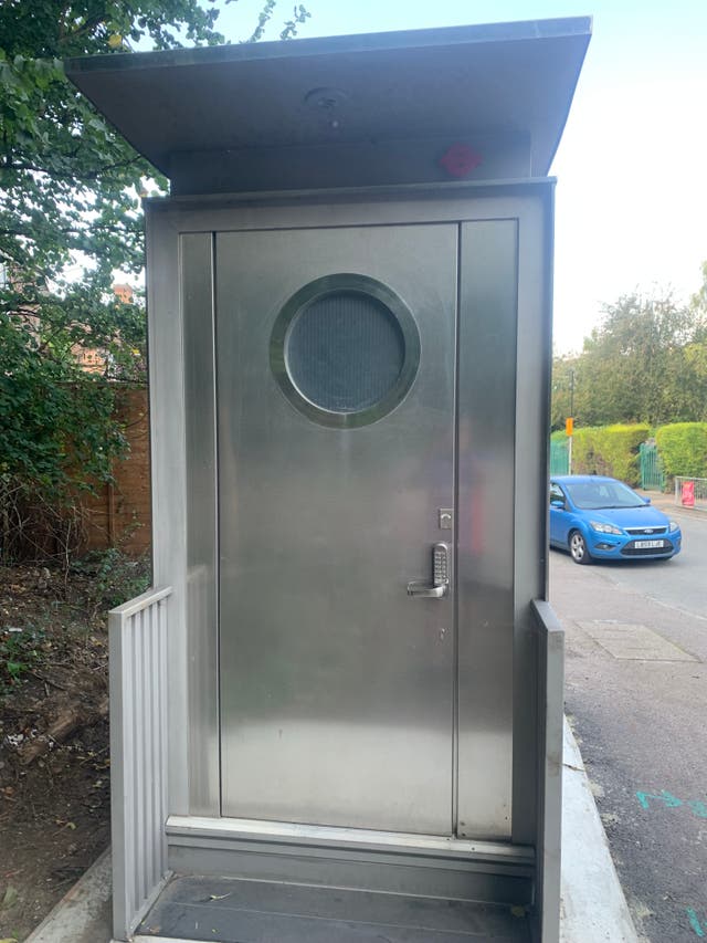 Father says he can’t sell house after TfL install bus driver toilet ...