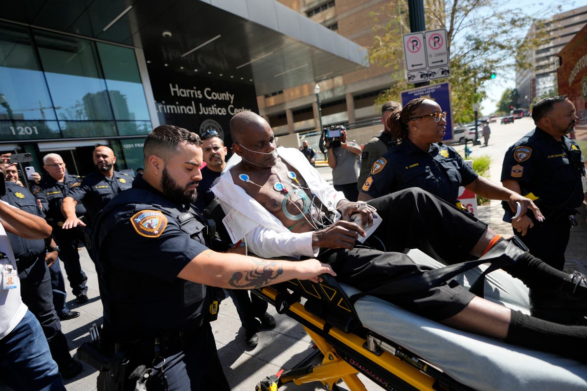 Ex-Houston officer rushed away in an ambulance during sentencing at ...
