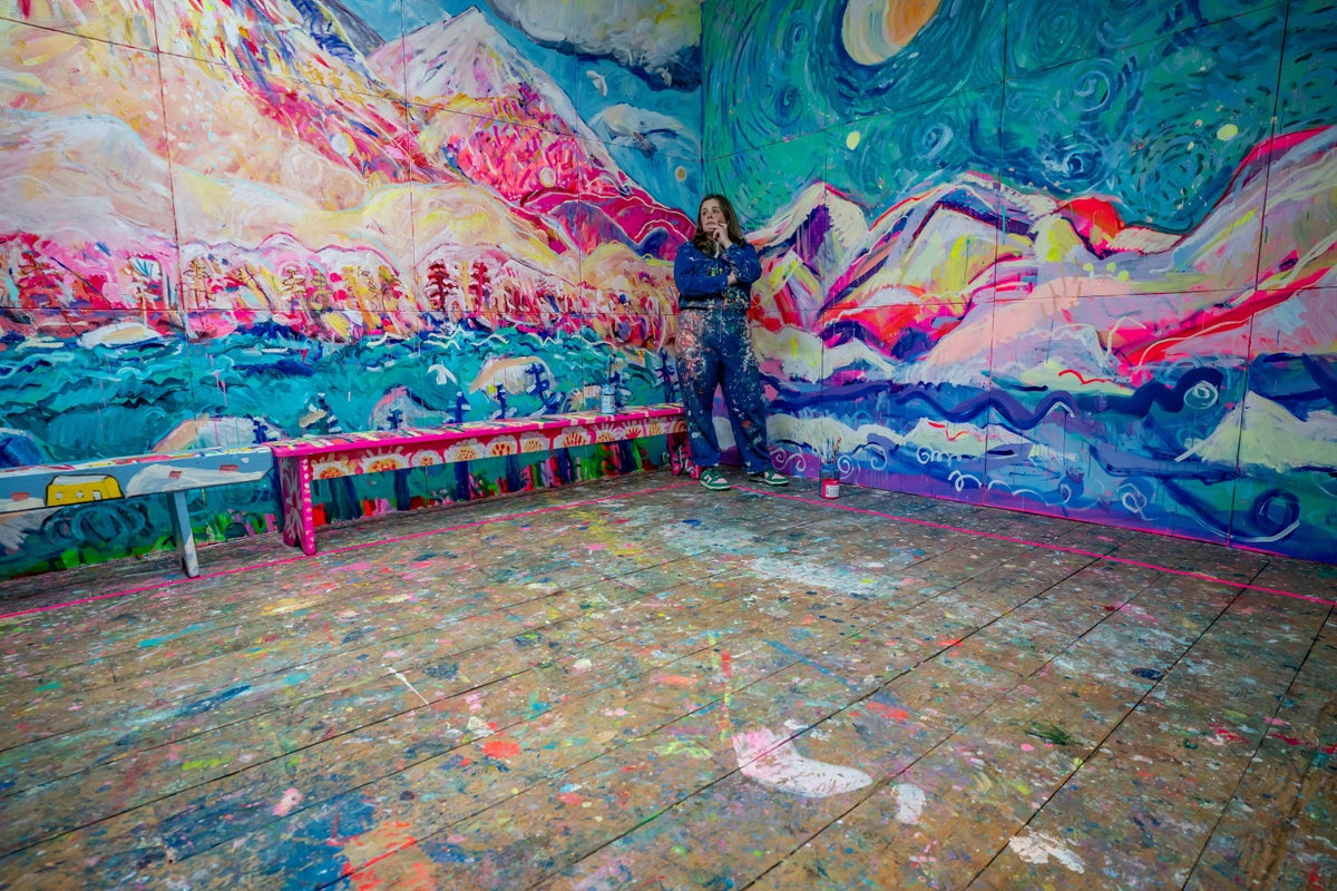 Artist recreates scenes of Norwegian Arctic in Dartmoor barn | The ...