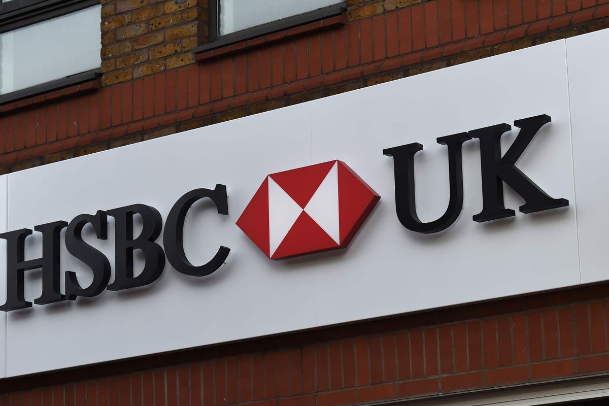 HSBC UK staff working with Scouts to help youngsters learn money skills ...
