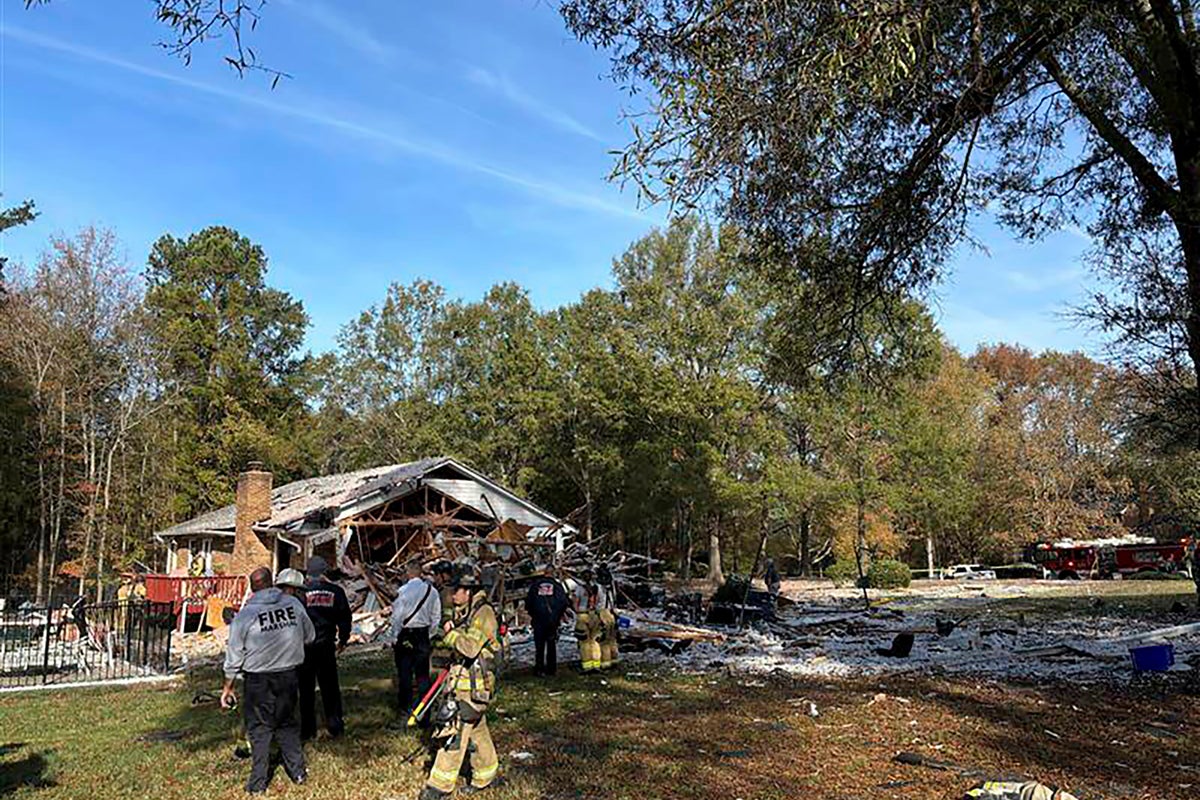 2 are injured in North Carolina house explosion | The Independent