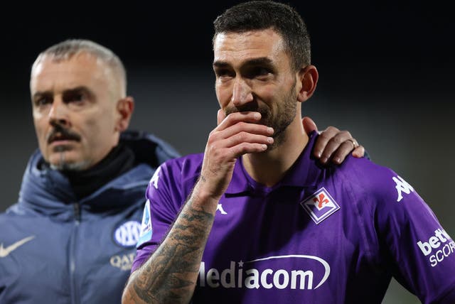 Fiorentina midfielder Edoardo Bove collapses during Serie A match | The ...