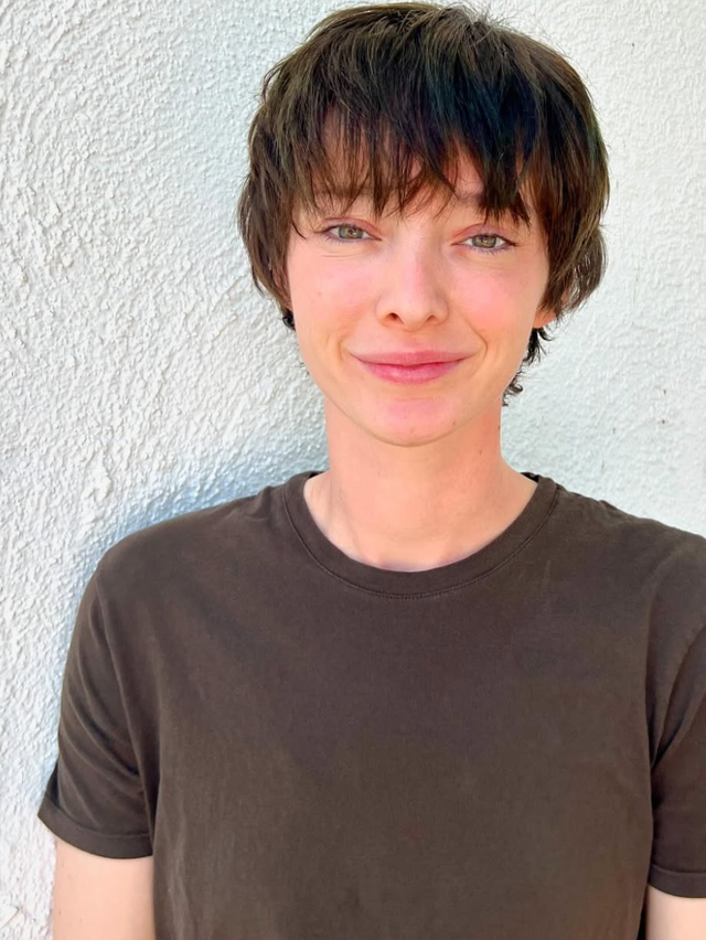 Oppenheimer star Nick Dumont comes out as transmasculine non-binary ...