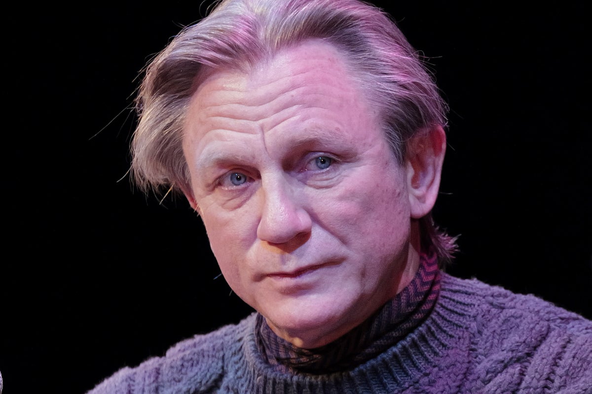 Daniel Craig says his family found him playing Bond ‘emotionally ...