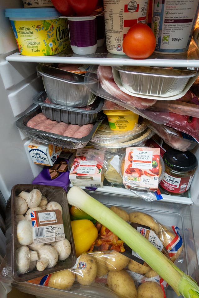 Food poisoning warning over 14 festive dangers this Christmas | The ...