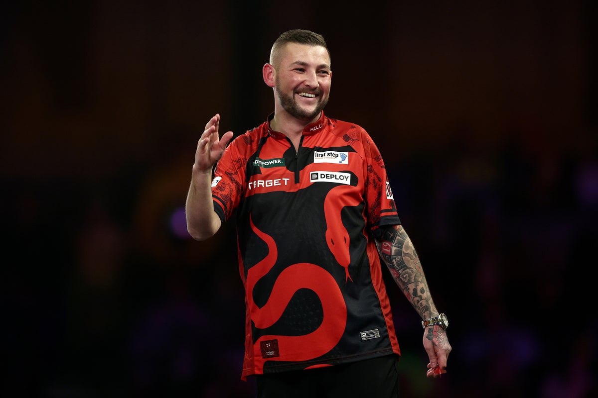 Nathan Aspinall responds to Mike De Decker after ‘scandalous’ Premier ...