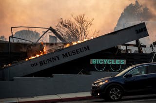 Haunting before and after images of LA buildings razed to the ground ...