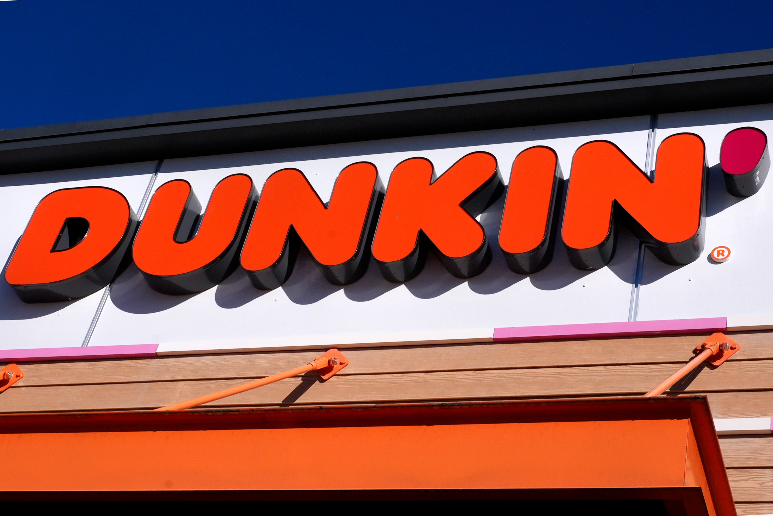 Mystery shortage leaves Dunkin’ stores without doughnuts | The Independent