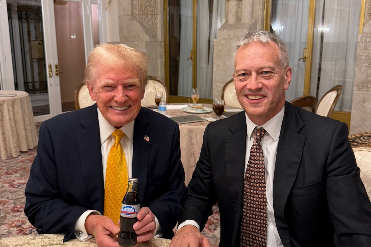 Coca-Cola presents Trump with inaugural diet coke, becoming latest ...