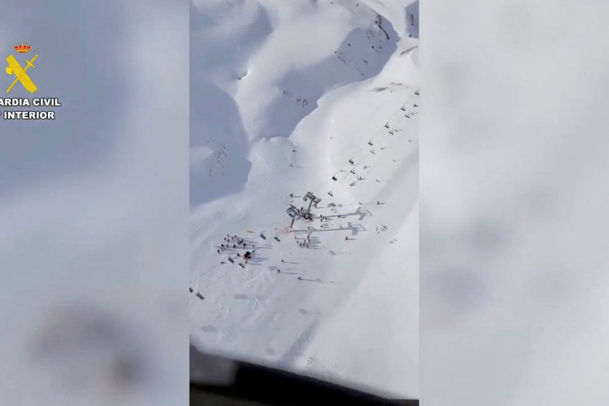 Spain ski accident: At least 17 people injured as chair lift collapses ...
