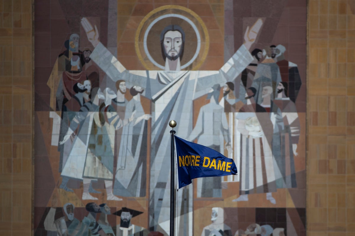 At Notre Dame, the first 'America's Team,' they wake the echoes on a ...
