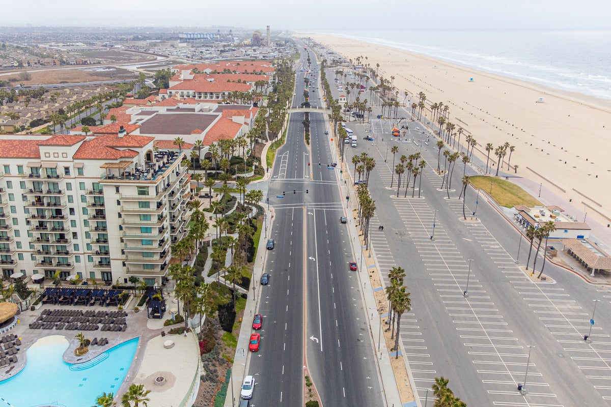 Huntington Beach votes unanimously to be declared ‘non-sanctuary city ...