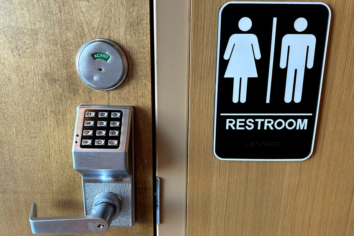 Starbucks' policy change flushes out a debate over public restroom ...