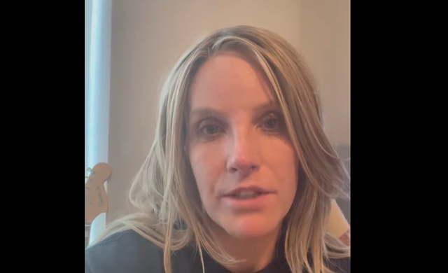 Who is Jo Ellis, the transgender pilot wrongly named in DC crash? | The ...