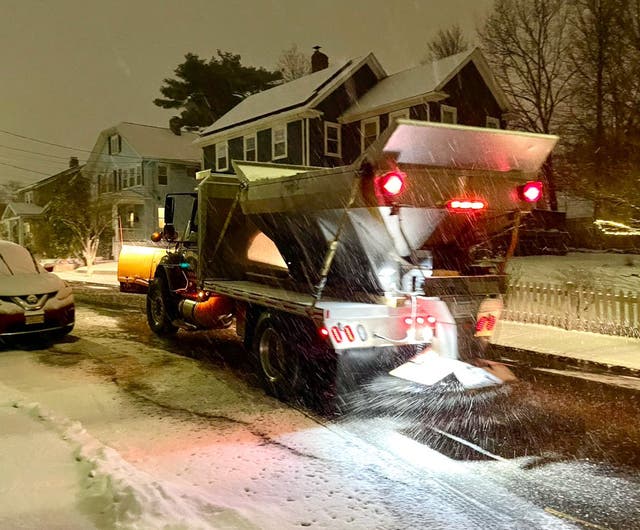 Winter storm dumps snow and ice on Northeast and Midwest | The Independent