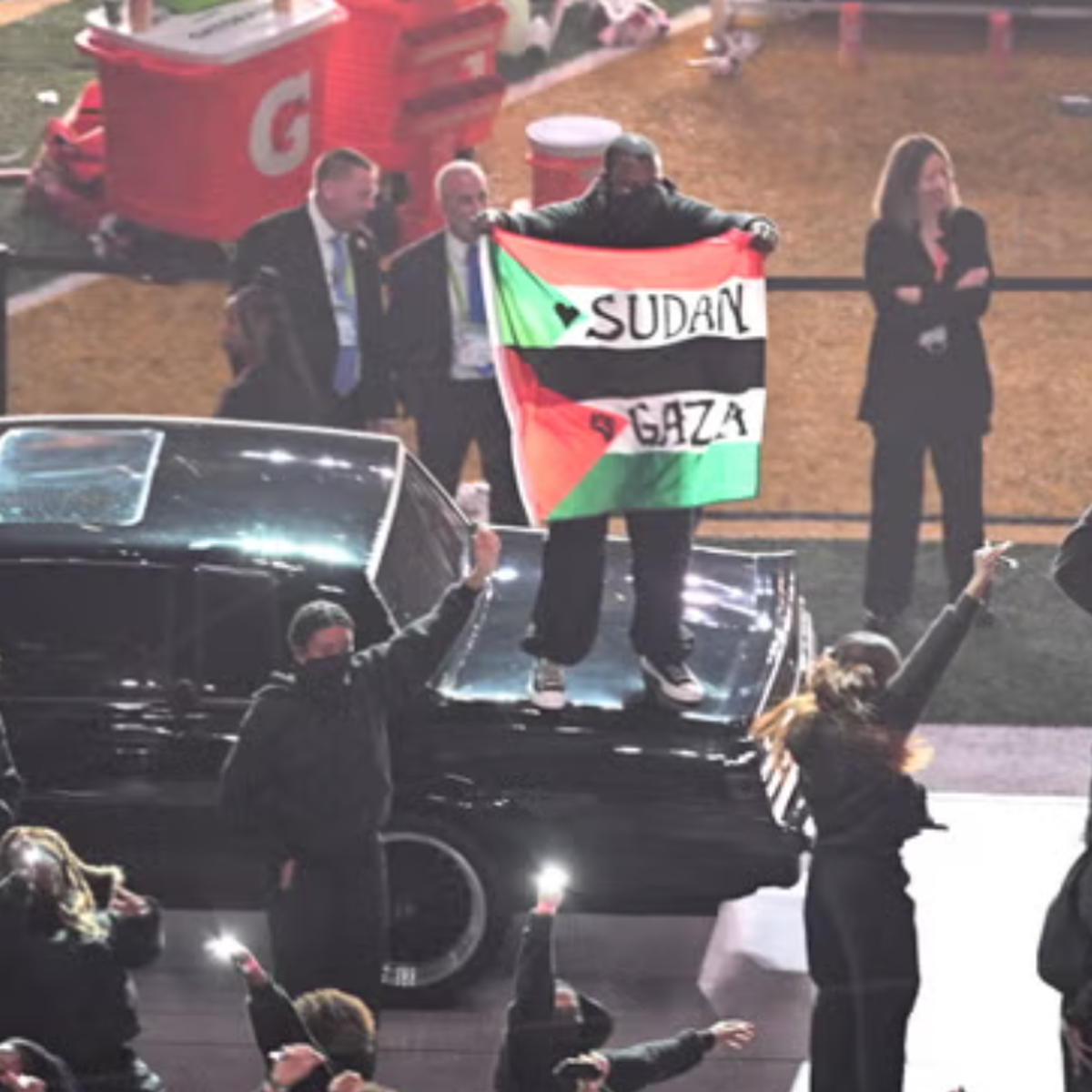 kendrick lamar background dancer flag