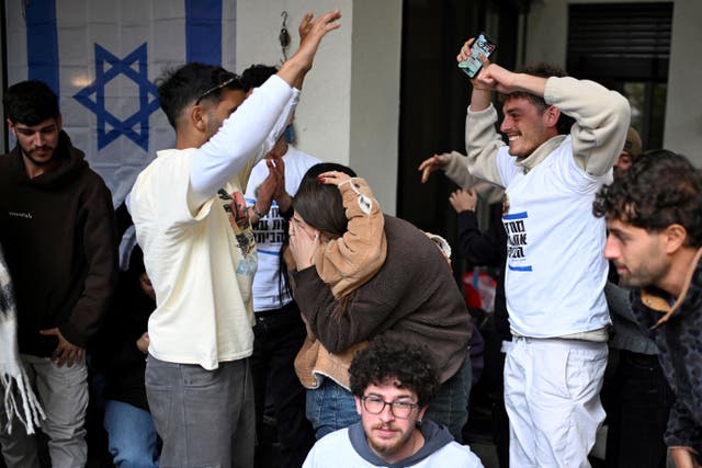 Six Israeli hostages released by Hamas as Israel to free Palestinian ...