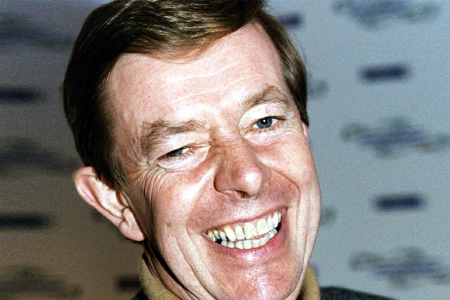 Henry Kelly death: Going for Gold and Game for a Laug host dies, aged ...