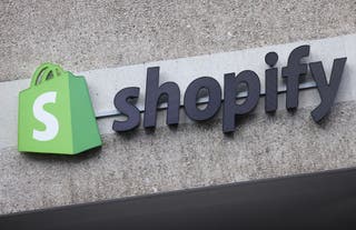 Shopify down as outage reports pour in from around the world on Cyber ...