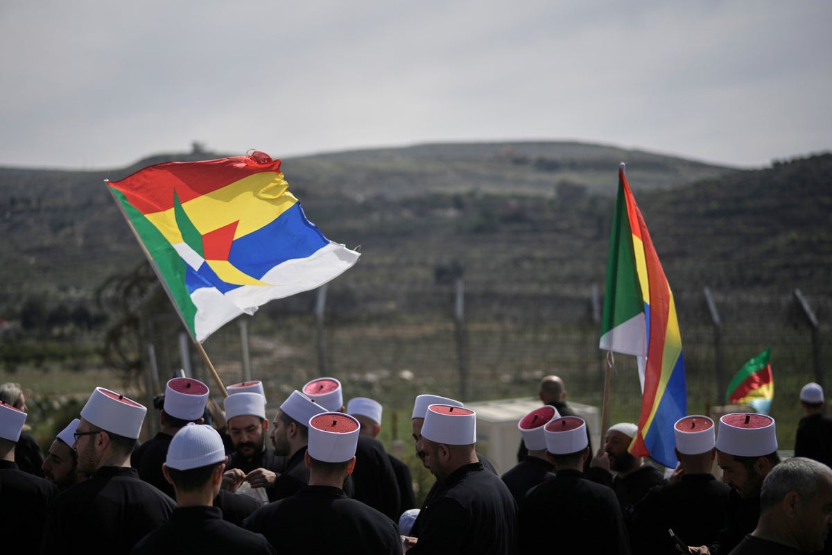 Dozens of Syrian Druze make a rare visit to Israeli-controlled Golan ...