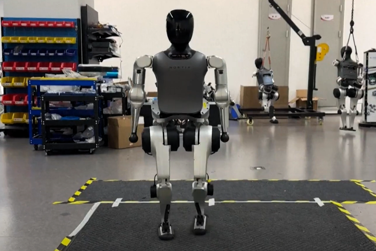 Chinese startup unveils child-sized robot that backflips continuously ...