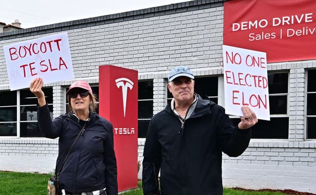 Tesla’s year keeps getting worse - now short sellers have made $16bn ...