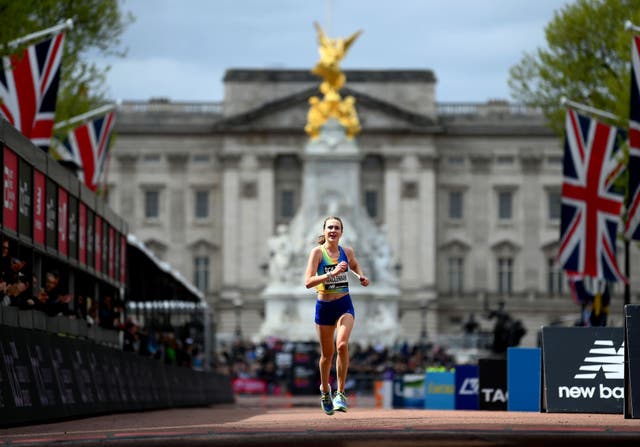 What time does the London Marathon 2025 start? Race route and how to ...