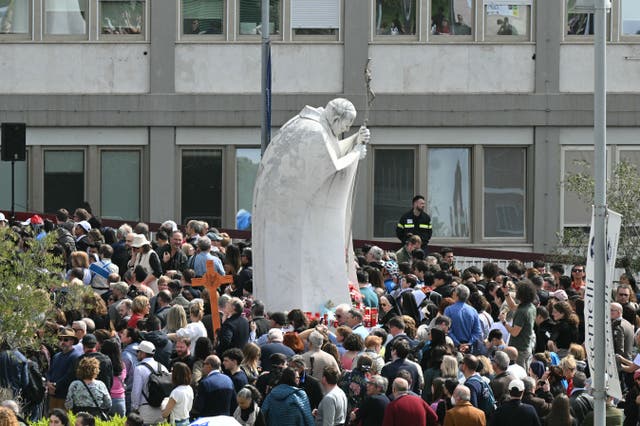 Pope Francis makes first appearance from window of Rome hospital ahead ...