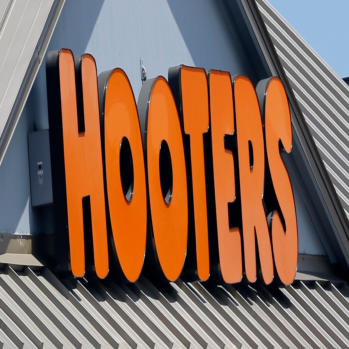 Hooters Logo HOOTERS OF AMERICA, LLC LOGO | The Culinary Scoop