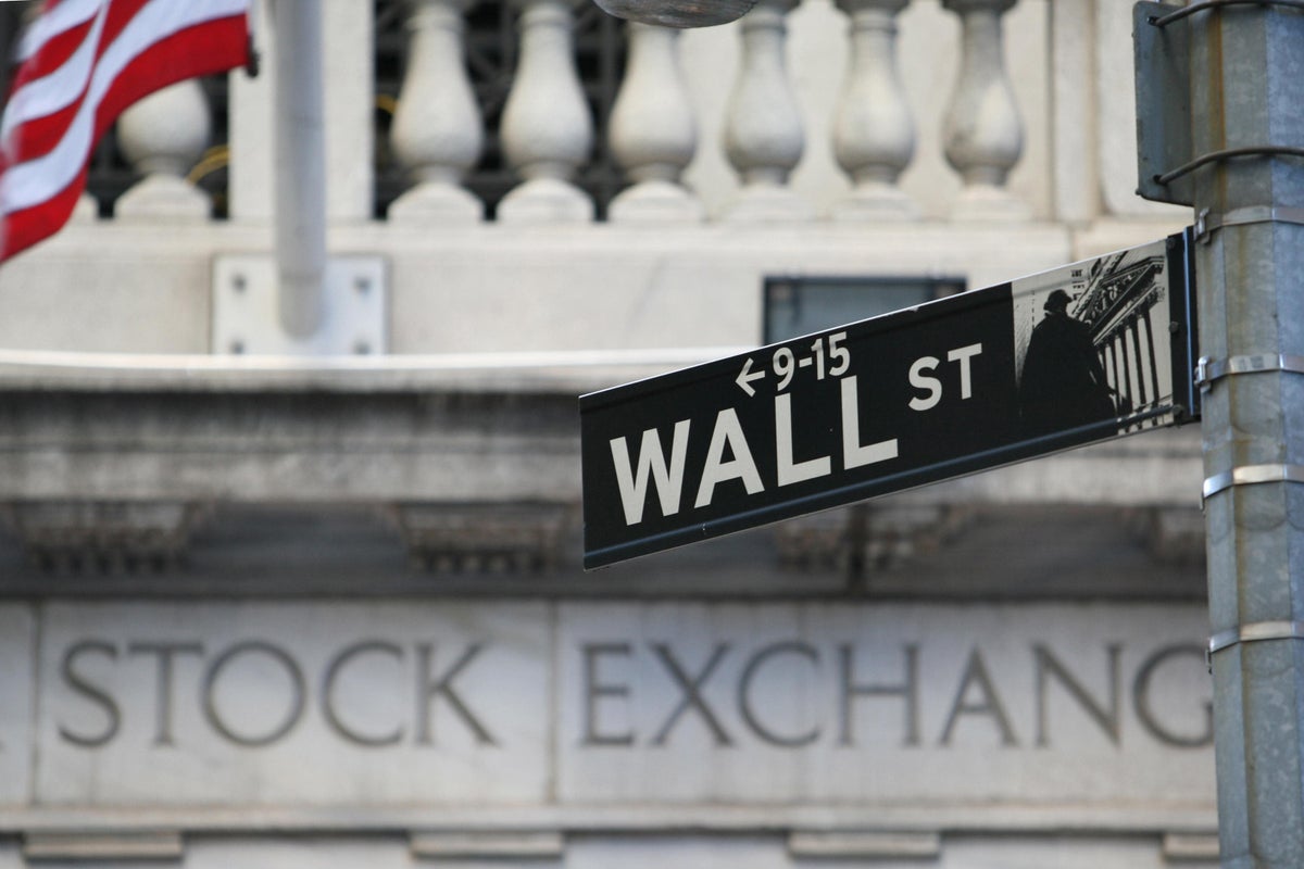US stocks tank and dollar slumps as Trump tariffs hit trading | The ...