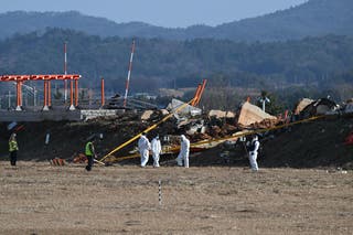 Families of Jeju Air crash victims file complaint against South Korean minister and 14 others ...