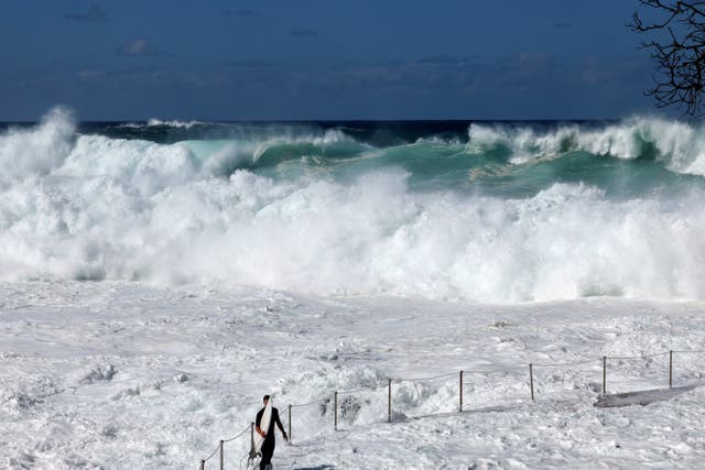 Six killed as huge waves crash onto Australia’s east coast | The ...