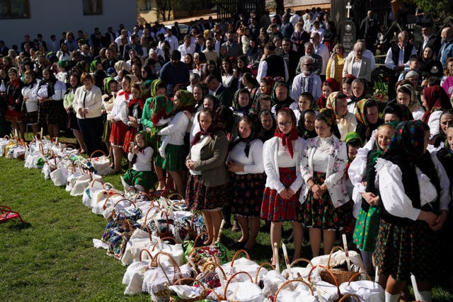 In pictures: How Easter’s being celebrated around world from services ...