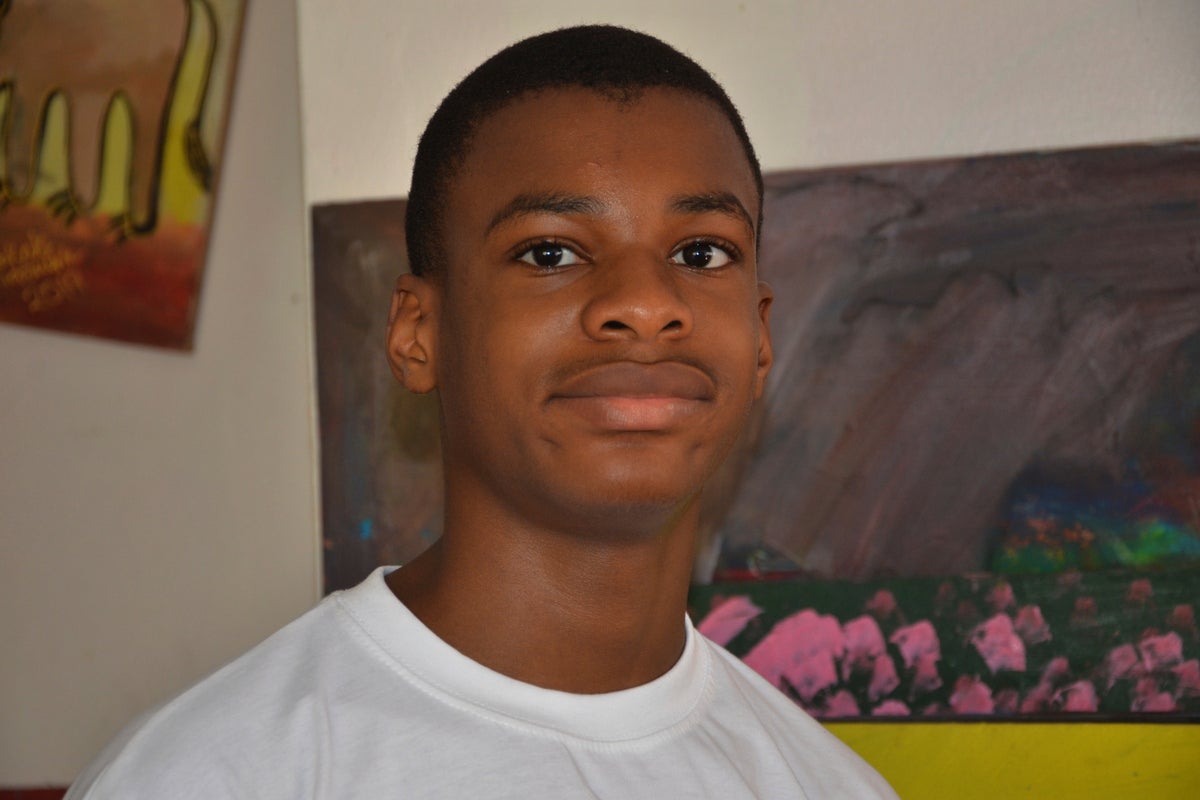 Nigerian autistic teen sets world painting record and spotlights the ...