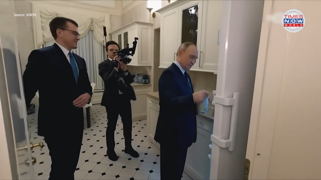 Inside Putin’s gilded Kremlin apartment – complete with baby grand ...