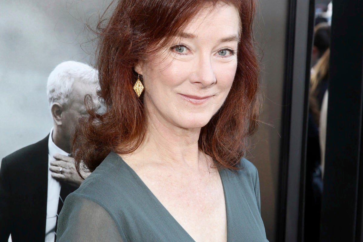 Actor Valerie Mahaffey, 'Northern Exposure' Emmy winner, dies after ...