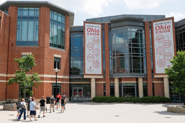 One college is forcing all of its students to become ‘bilingual’ in AI ...