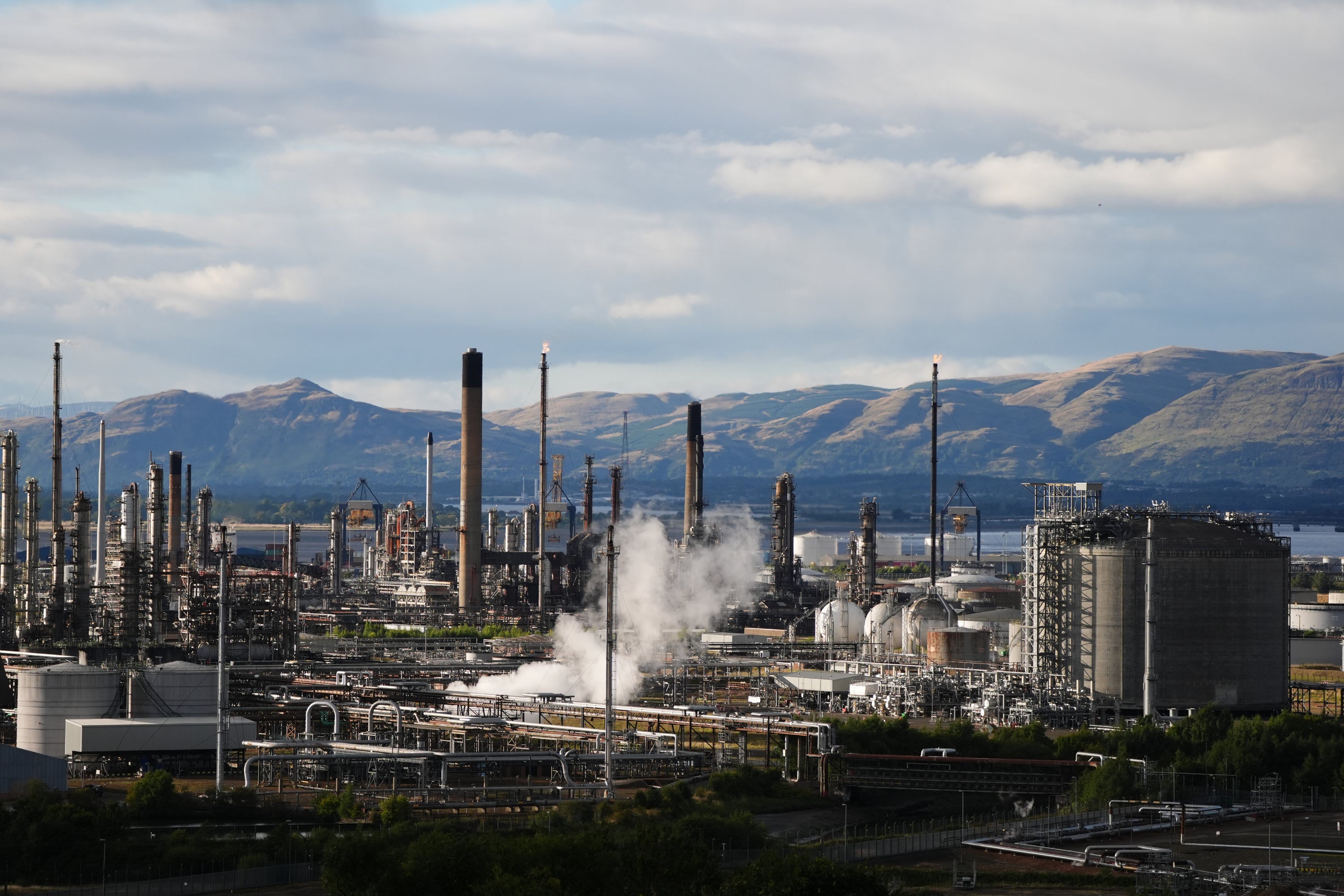 Oil industry could see job cuts like Grangemouth every fortnight ...