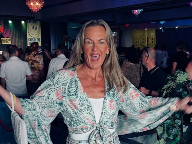 EastEnders star shows off ‘amazing’ transformation after losing ‘almost ...