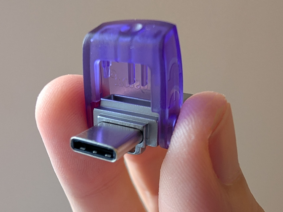 Best USB flash drives for 2025, tested by a tech expert | The Independent