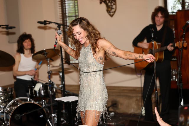 Miley Cyrus reveals how she hid drug purchases from accountant | The Independent