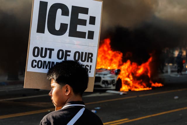 700 troops have been mobilized to help ICE in raids in Florida ...