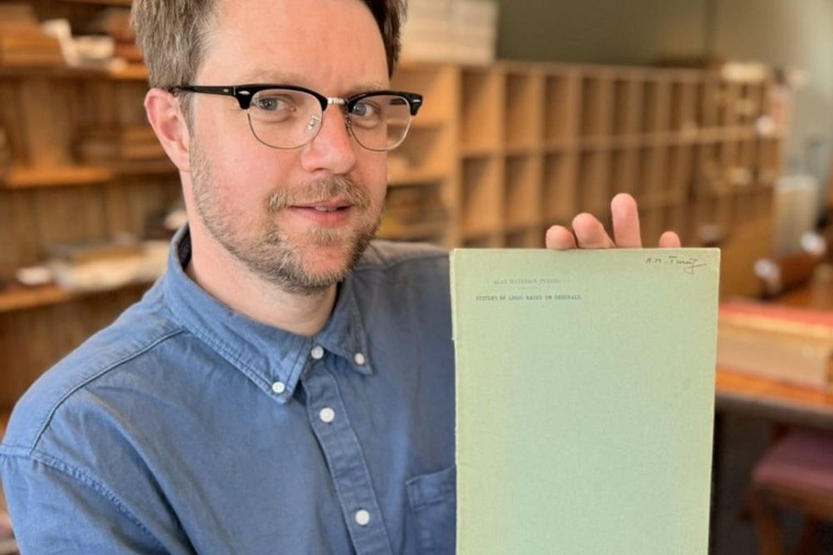 Codebreaker Alan Turing’s scientific papers sell for ‘record’ £465,000 ...