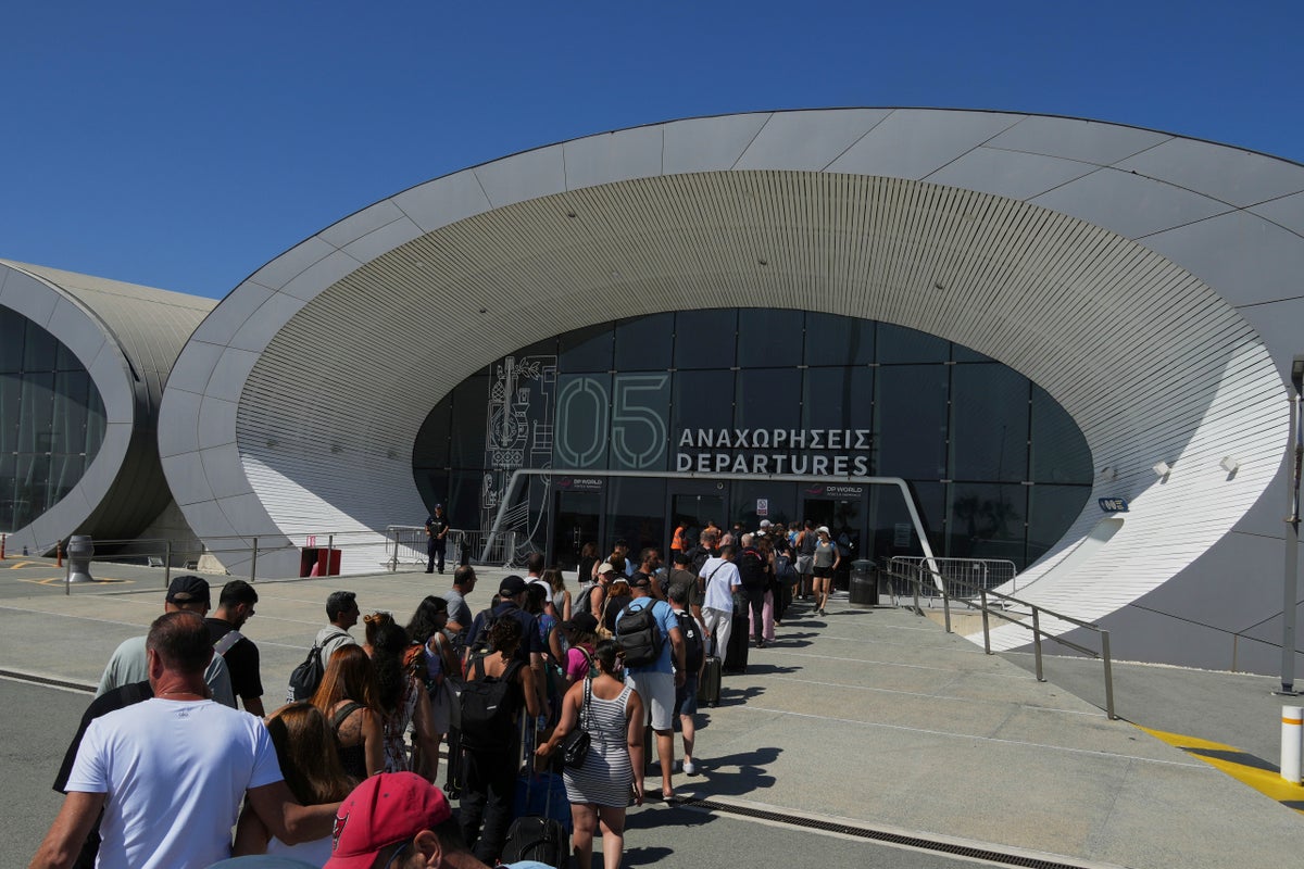 Israeli travelers stranded in Cyprus by fighting begin return trip by ...