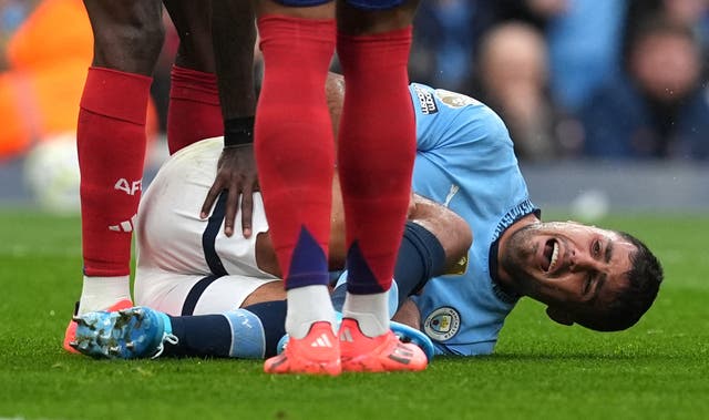Man City sweating over Rodri injury setback as another knee problem ...