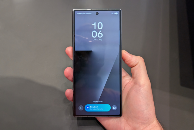 <p>The new Galaxy Z Fold 7 has a wider 21:9 display when closed, making the outer display more comfortable to use</p>